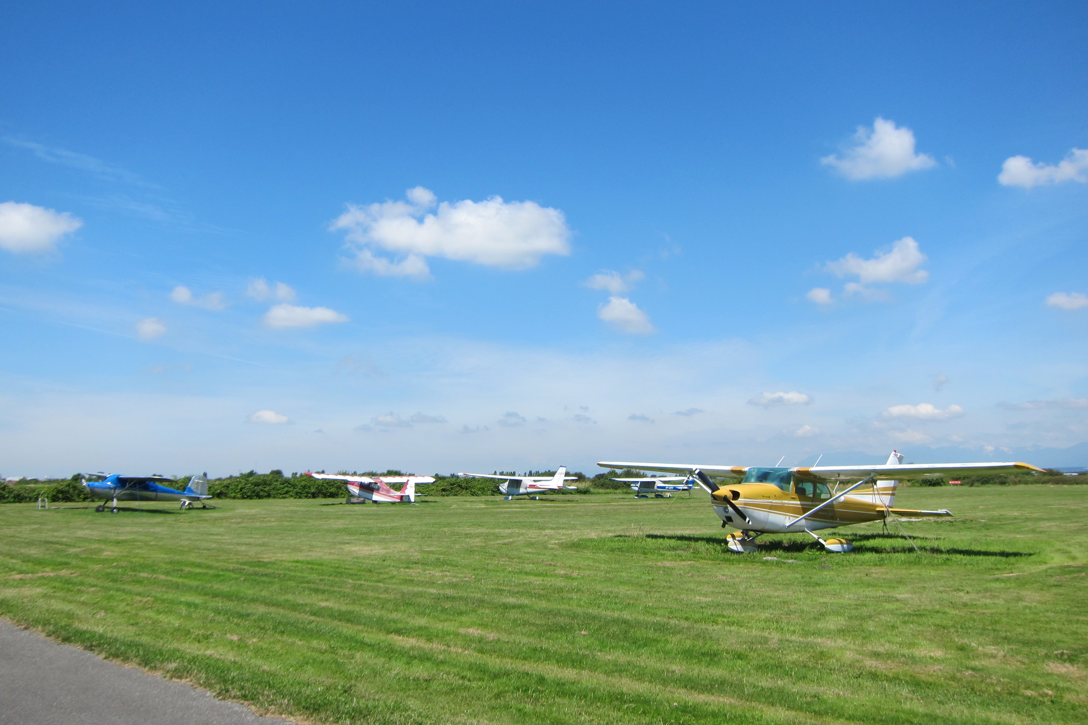 How Much Are Flying Lessons Typical Costs Aircraft Types